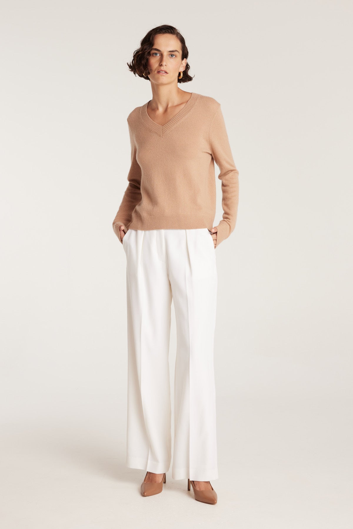 Cashwool V Neck Jumper - Chestnut - Perri Cutten